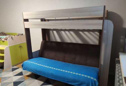 Кровать двухъярусная с диваном