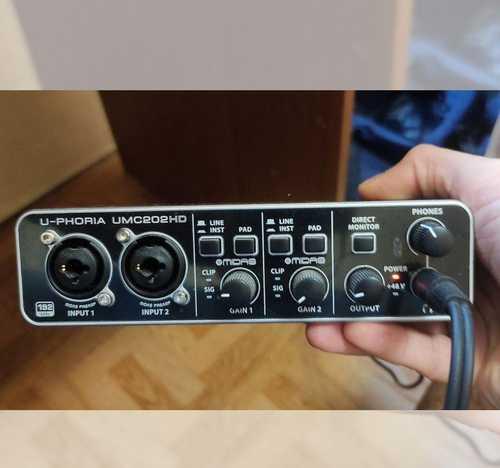 Behringer umc22 hd звуковая карта