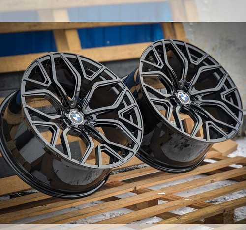 Кованые диски GT Forged R22 на BMW X5, X6, X7