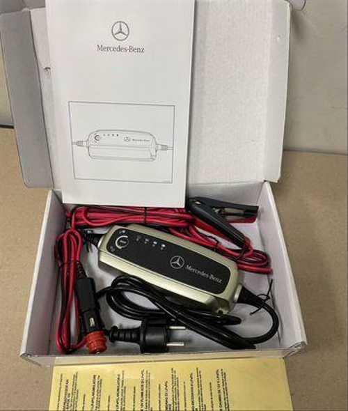 Автомобильное зарядное уст-во Mercedes A0009823021