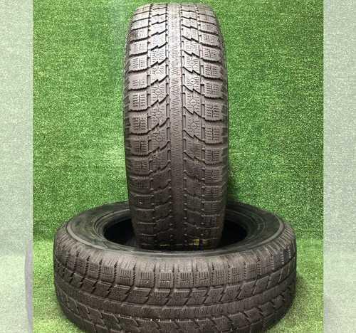 Toyo Observe GSi-5 215/65 R17 98Q