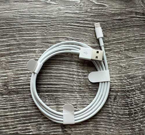 Оригинальный кабель Apple USB Lightning