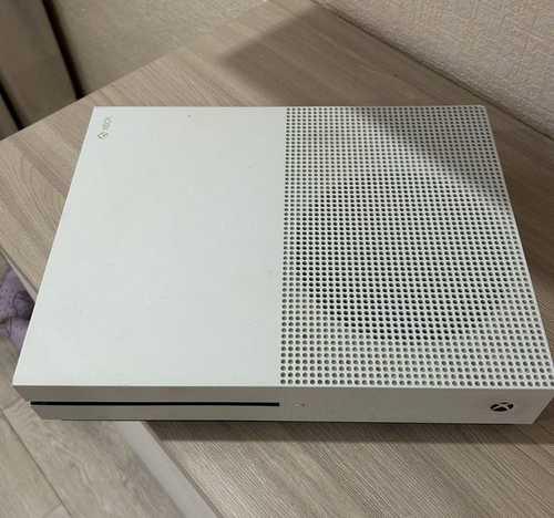 Xbox one s на 800 г