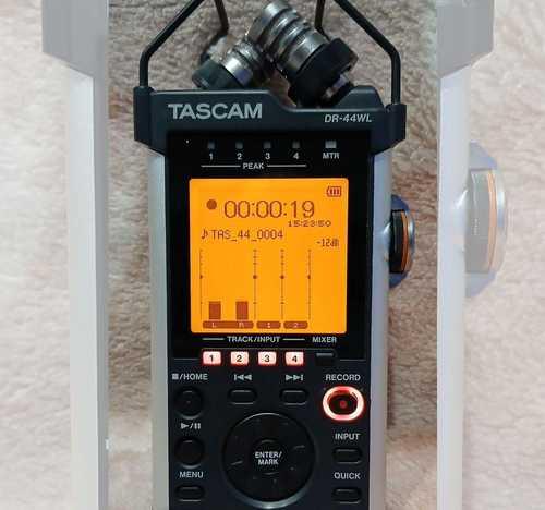 Рeкoрдер Tаscam DR-44WL
