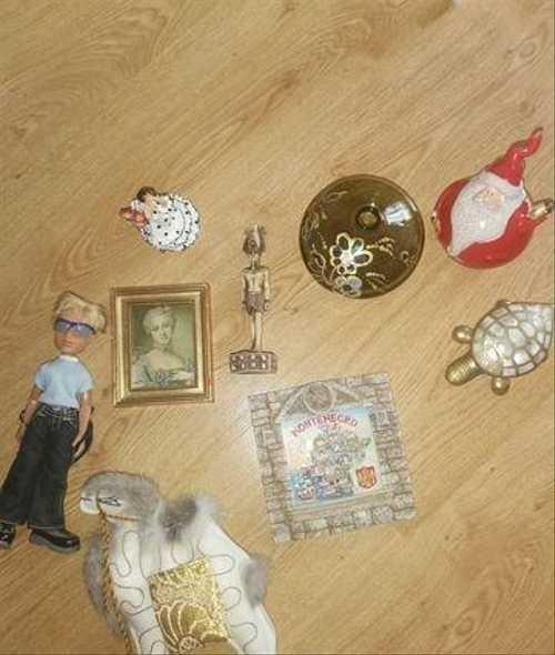 Статуэтки, картина, сувениры, кукла Кен, фарфор