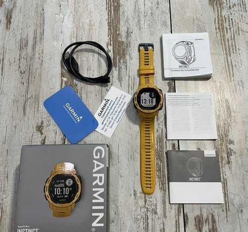 Garmin instinct (yellow)