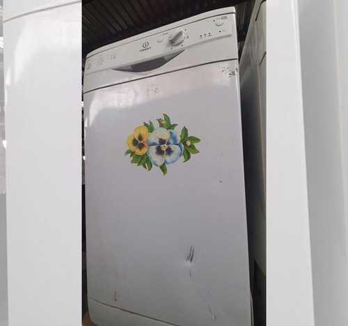 Посудомоечная машина Indesit DSG 0517