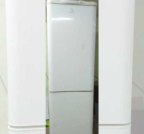 Холодильник indesit no frost c138