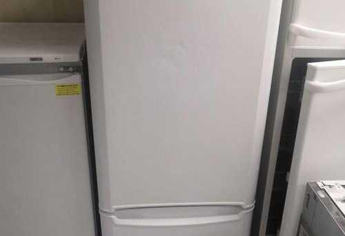 Холодильник Indesit компактный