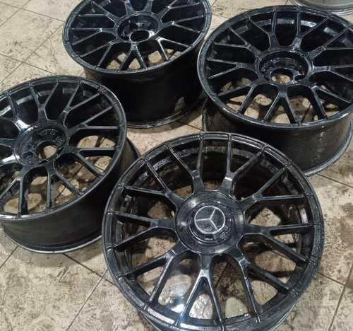Комплект разношироких дисков Mercedes AMG R19 5x11