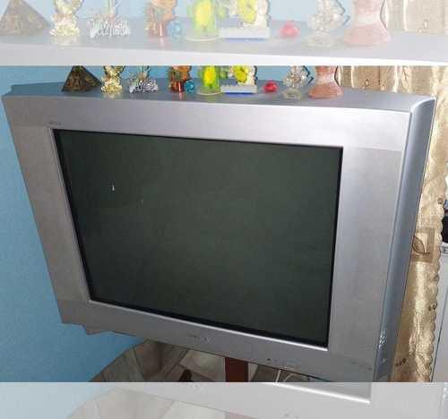 Телевизор Sony trinitron 73см