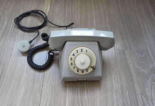 Стационарный телефонный аппарат времен СССР та-68