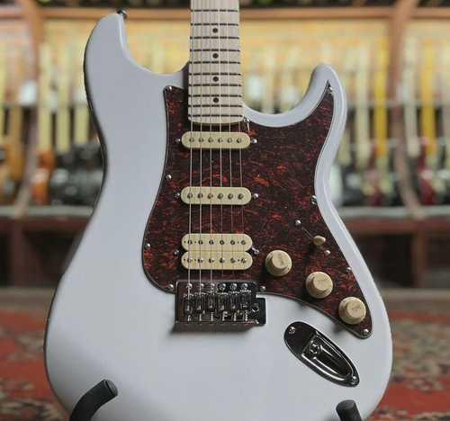 Электрогитара DeMarco dmsest250 Stratocaster HSS W