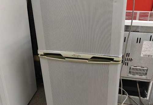 Миниатюрный холодильник В119'Ш47'Г54