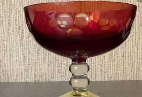 Конфетница, вазочка рубиновое стекло