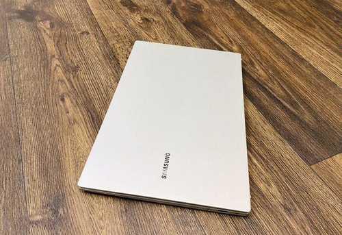 Ноутбук Samsung Book 2023г