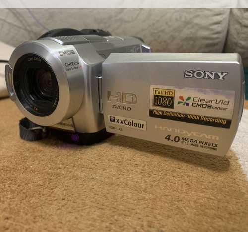 Видеокамера Sony HDR-UX5E