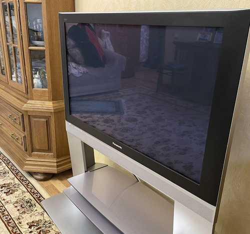 Телевизор Panasonic TH-42PA50R с тумбой