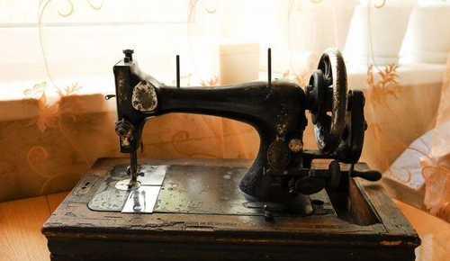 Винтажная швейная машинка