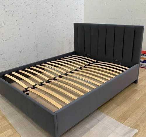 Кровать мягким изголовьем 160/90/120