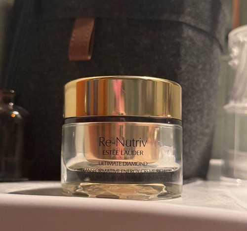 Estee lauder re nutriv ultimate diamond