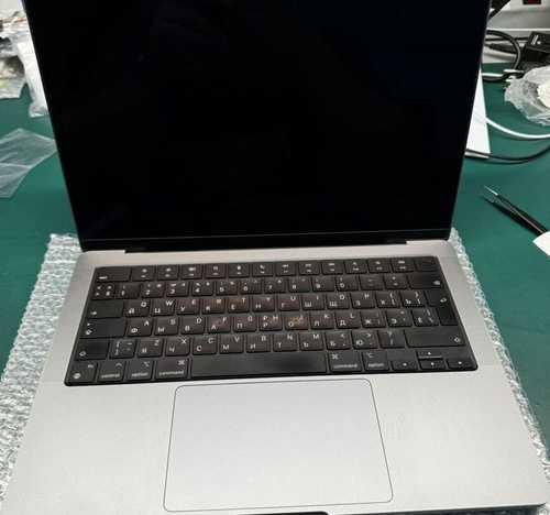 Apple macbook pro 14 m1 max 64 ram 1tb