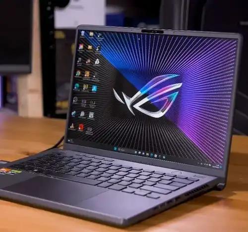 Asus ROG zephyrus G14 RTX 4080 ryzen 9 7940HS