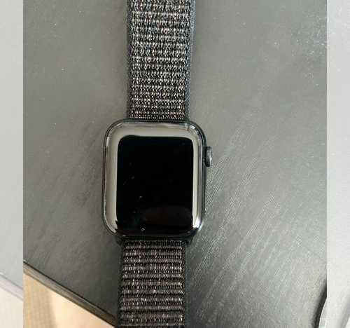 Часы apple watch se 44 mm