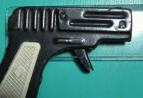 Детский игрушечный металлический пистолет б/у
