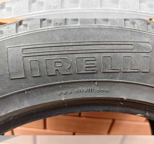 Pirelli Scorpion Verde All Season 215/60 R17