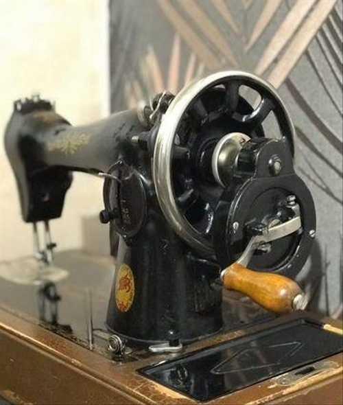 Машинка швейная Подольск 1954