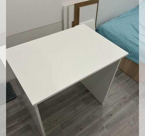 Письменный стол IKEA marren