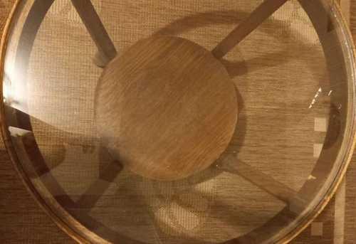 Антикварный деревянный столик