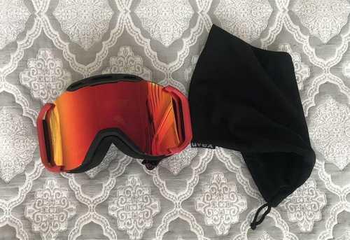 Горнолыжная сноубордическая маска очки uvex
