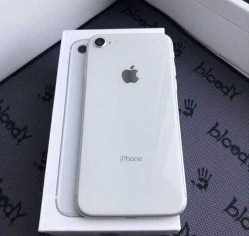 iPhone 8 64Гб. Серебристый