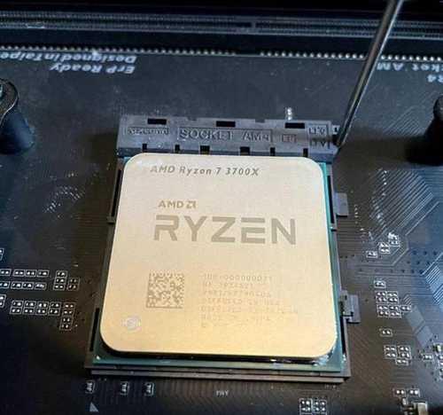 Процессор AMD Ryzen 7 3700x