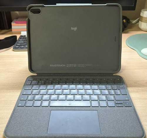 Чехол-клавиатура Logitech Folio Touch iPad air