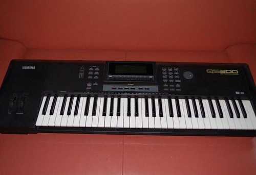 Синтезатор Yamaha QS300