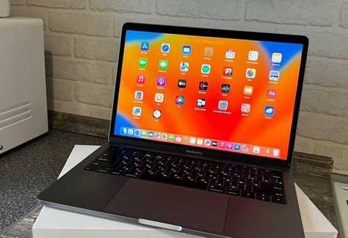 MacBook Pro 13 2019 8/128 отличное состояние