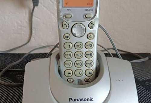 Стационарный и радиотелефон Panasonic