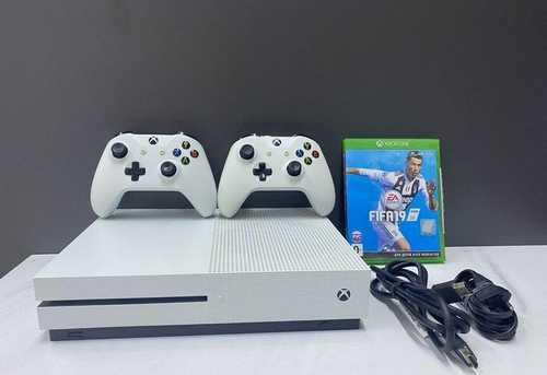 Xbox One s + gta5 / FIFA22