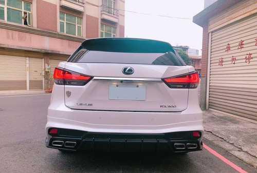 Lexus RX 2019+ Диффузор заднего бампера Wald O2XA6