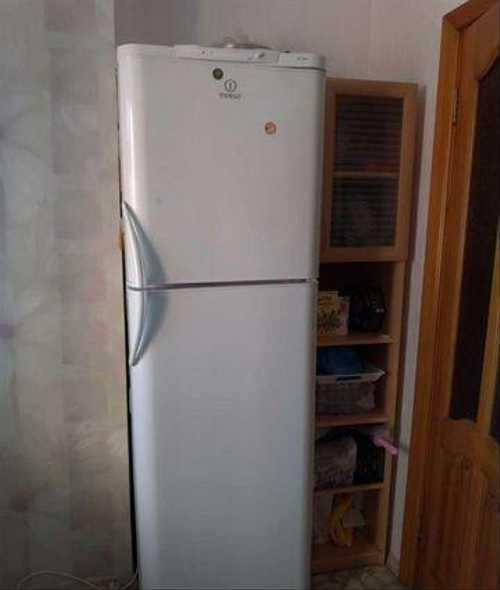 Холодильник Indesit r36nfg.015