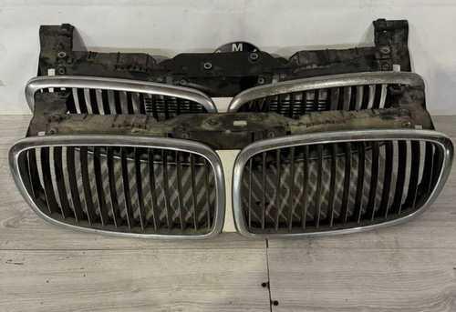 Решетка/ноздри радиатора BMW E65 2007