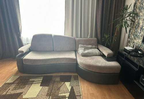 Угловой диван бу в отличном состоянии
