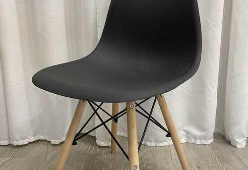 Новые стулья eames