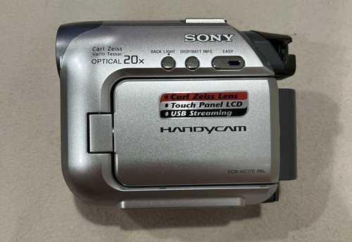 Цифровая видеокамера Sony DCR-HC17E