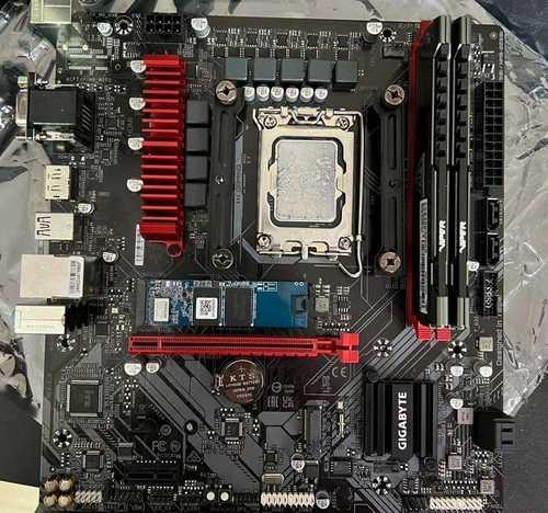 Материнская плата Gigabyte B660M с i5 12400f