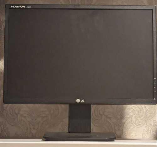 Монитор LG Flatron L192WS