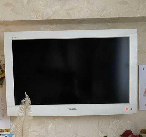 Телевизор белый Toshiba Regza 79*51*7